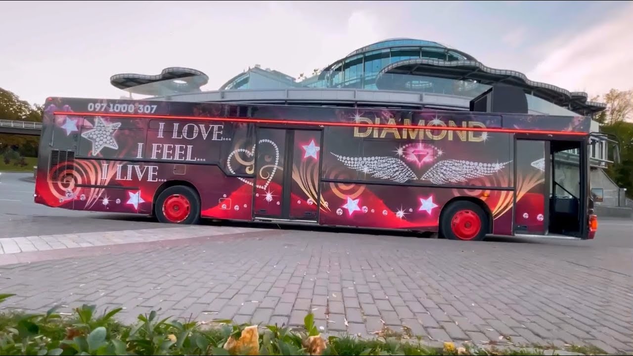 Ексклюзивний Party Bus Diamond! Сяйте від щастя, як діамант! - YouTube