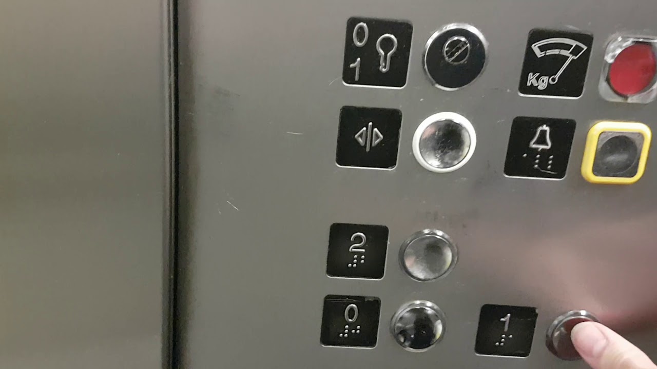 2001 Express Evans Lift @ Xcercise 4 Less (Former TKMaxx) in Derby ...