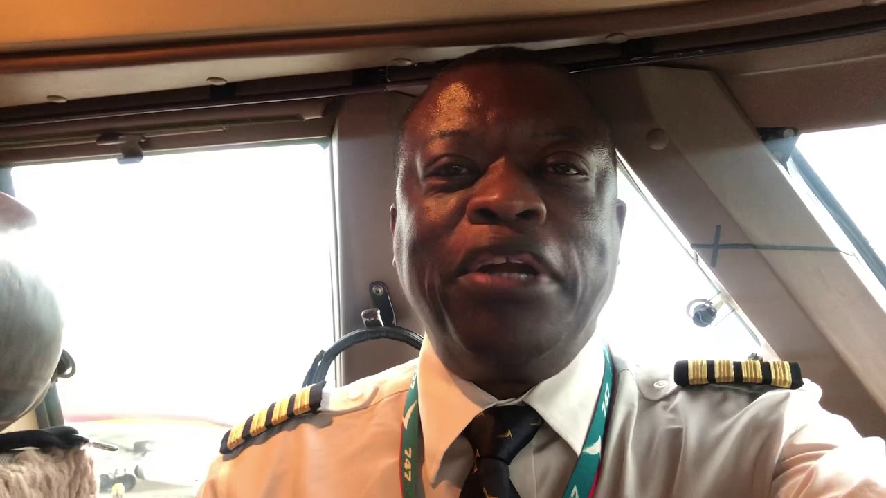 Boeing 747-400ERF Base Training - YouTube