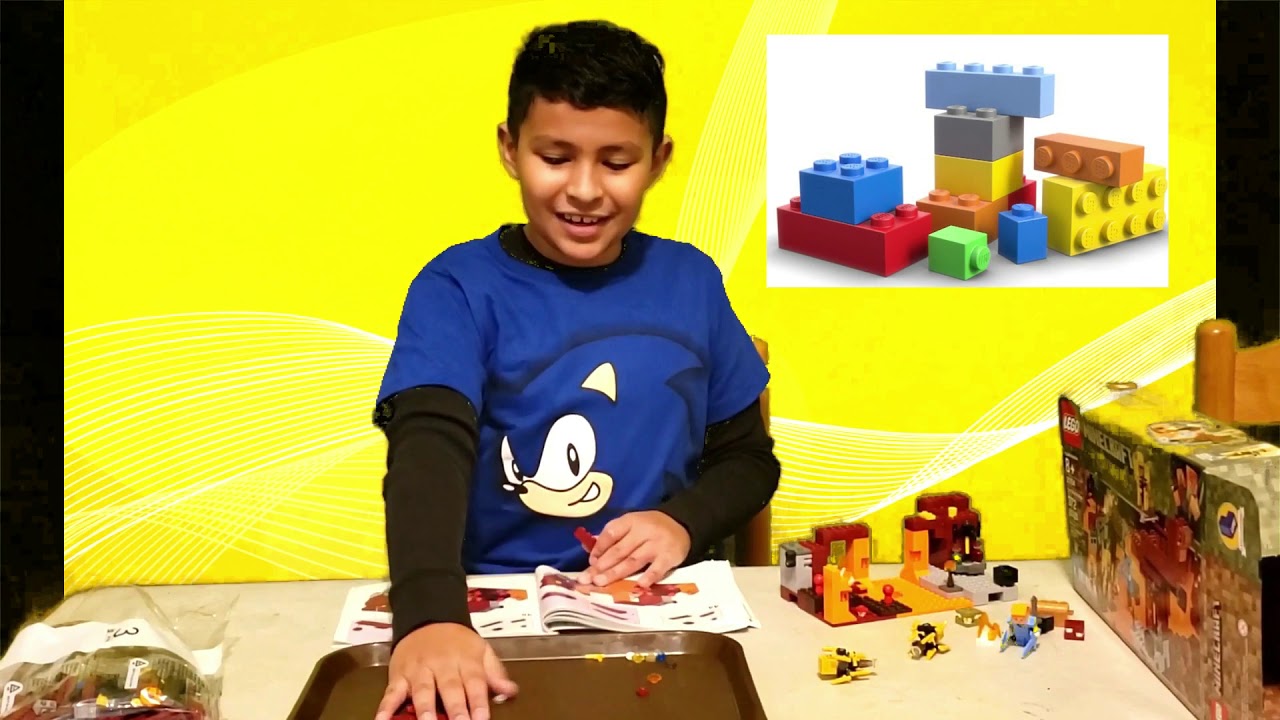 JOSHUA BUILDING MINECRAFT - YouTube