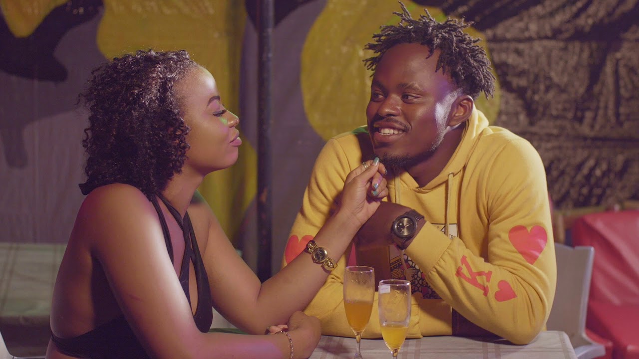 Agressivo Nyandoro - Ana Tshelewa ( clip officiel) - YouTube