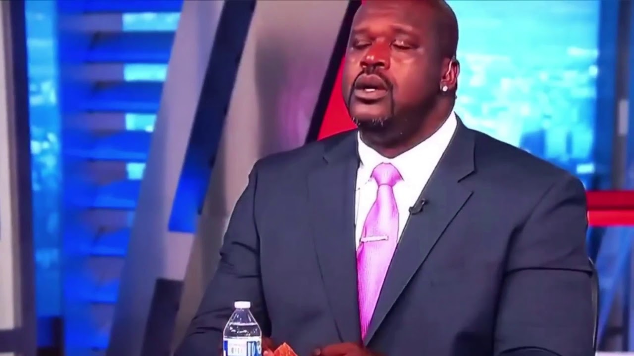 Shaq Eats Hot Chip, Funny Moment on TNT Postgame Show - YouTube