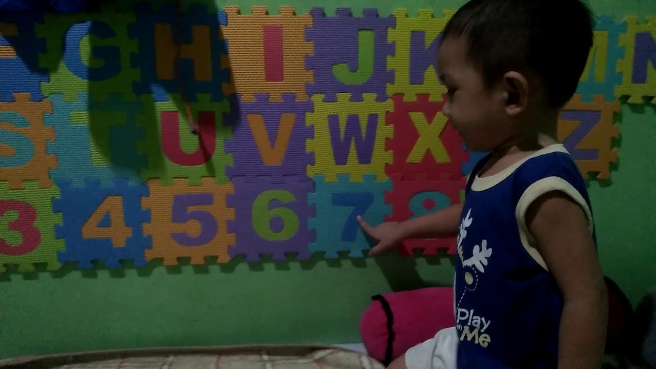 Number recognition at 2 years old - YouTube