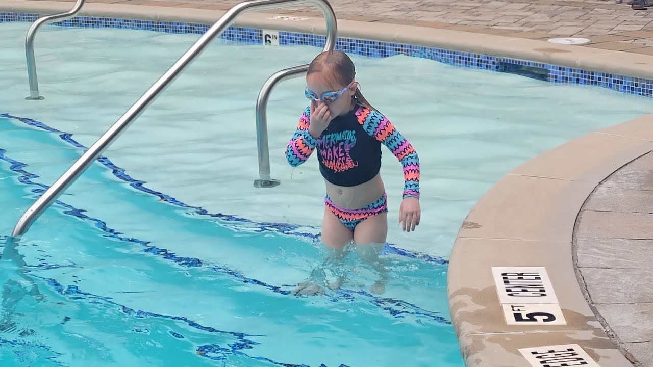 Swimming in the Spring 🏊‍♀️ - YouTube