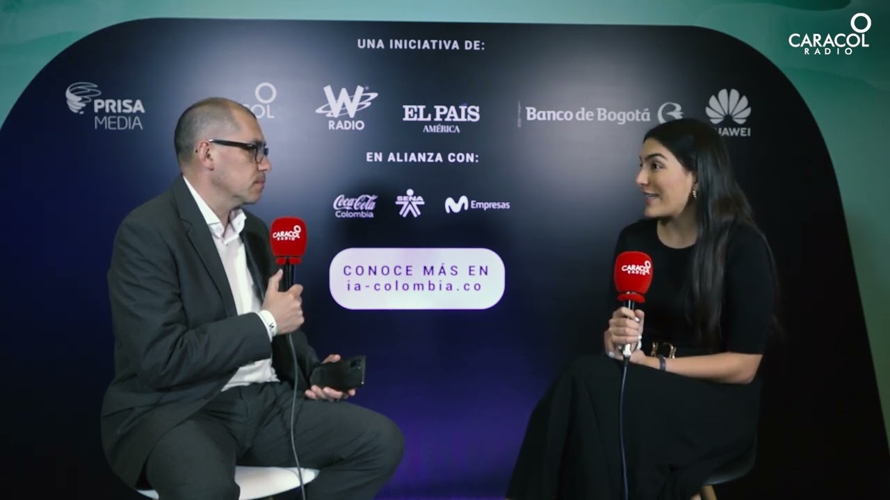 #IAColombia habla Laura Velasquez, presidente de Arkangel - YouTube