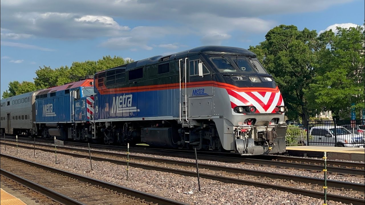 Metra 79 F59phi lighting bolt scheme paint leading an outbound train at ...