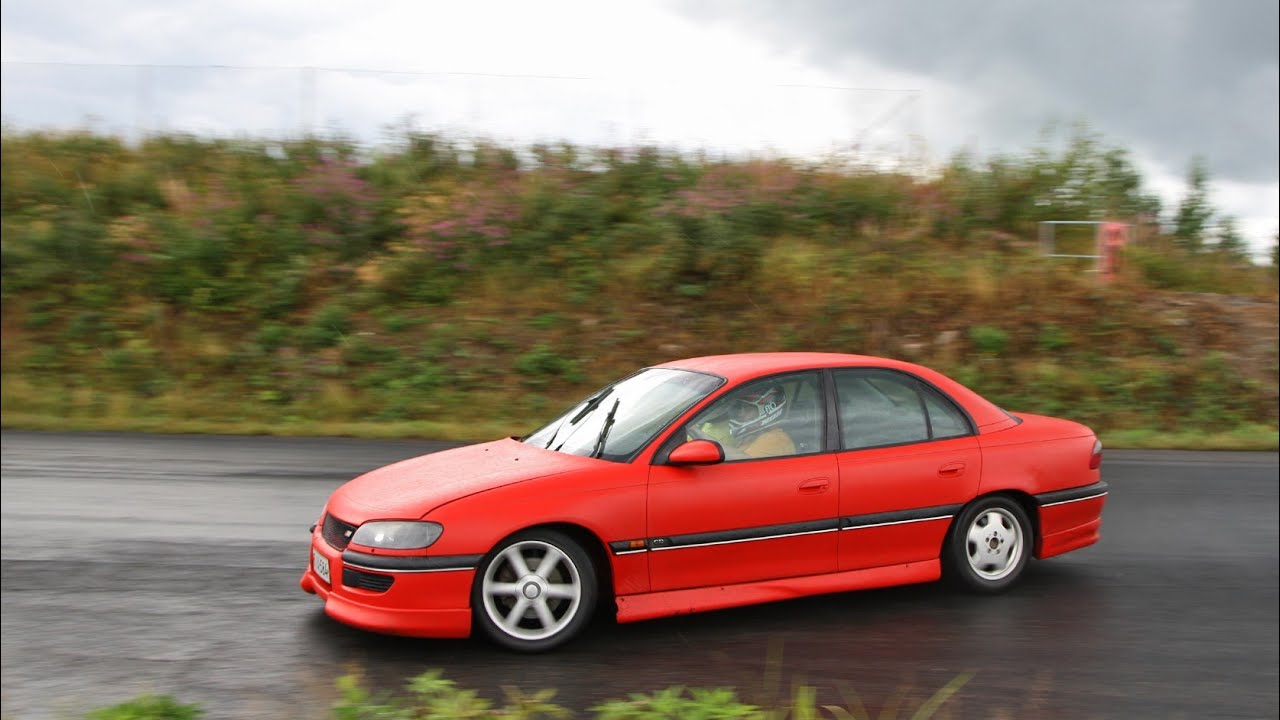 Opel omega b 2.5 v6 drifting & burnouts part 2 - YouTube