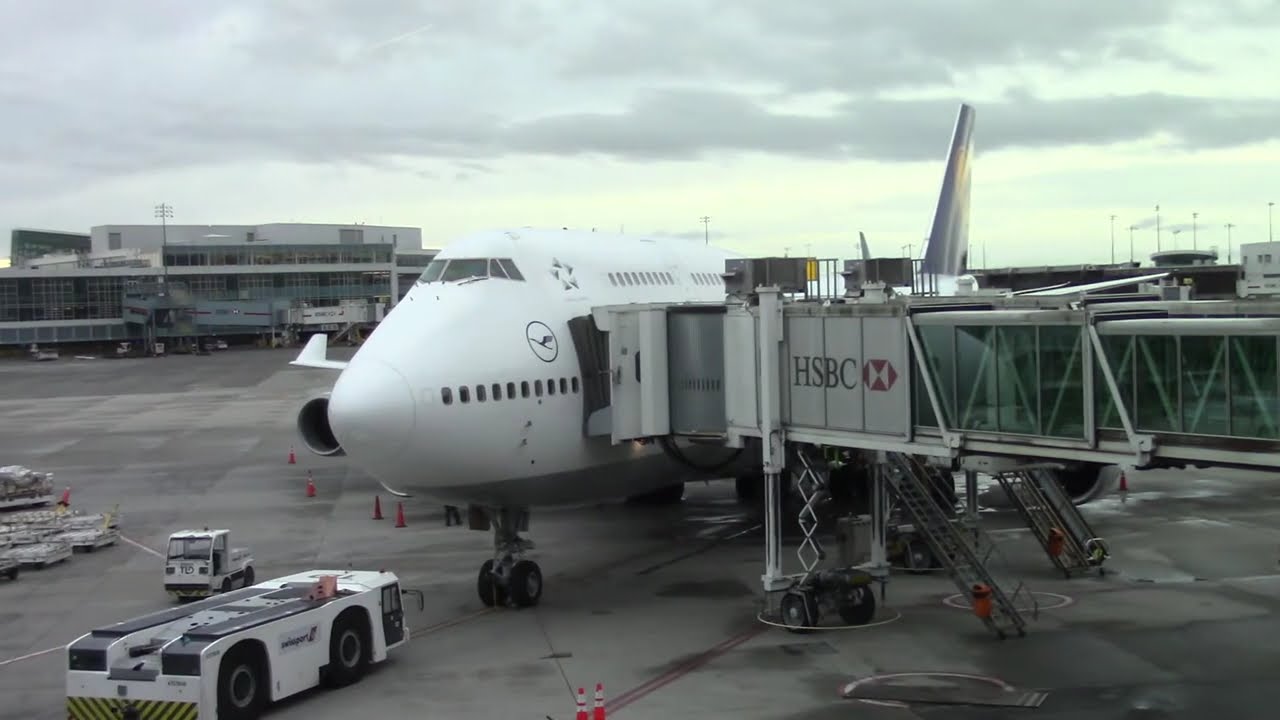 Vancouver-Frankfurt Lufthansa LH493 747-400 Business Class - YouTube