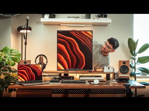 The CRAZIEST Monitor on my Desk Setup | LG DualUp - YouTube