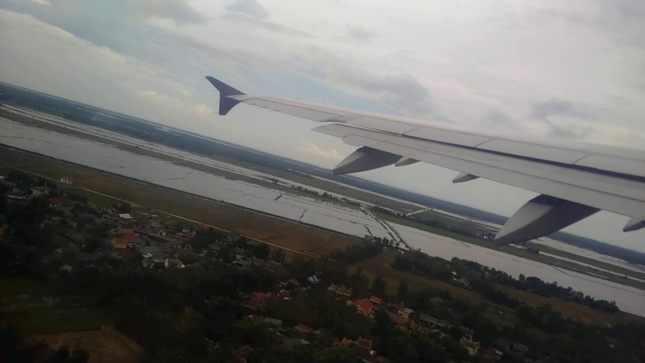 Airbus A321 take off - YouTube