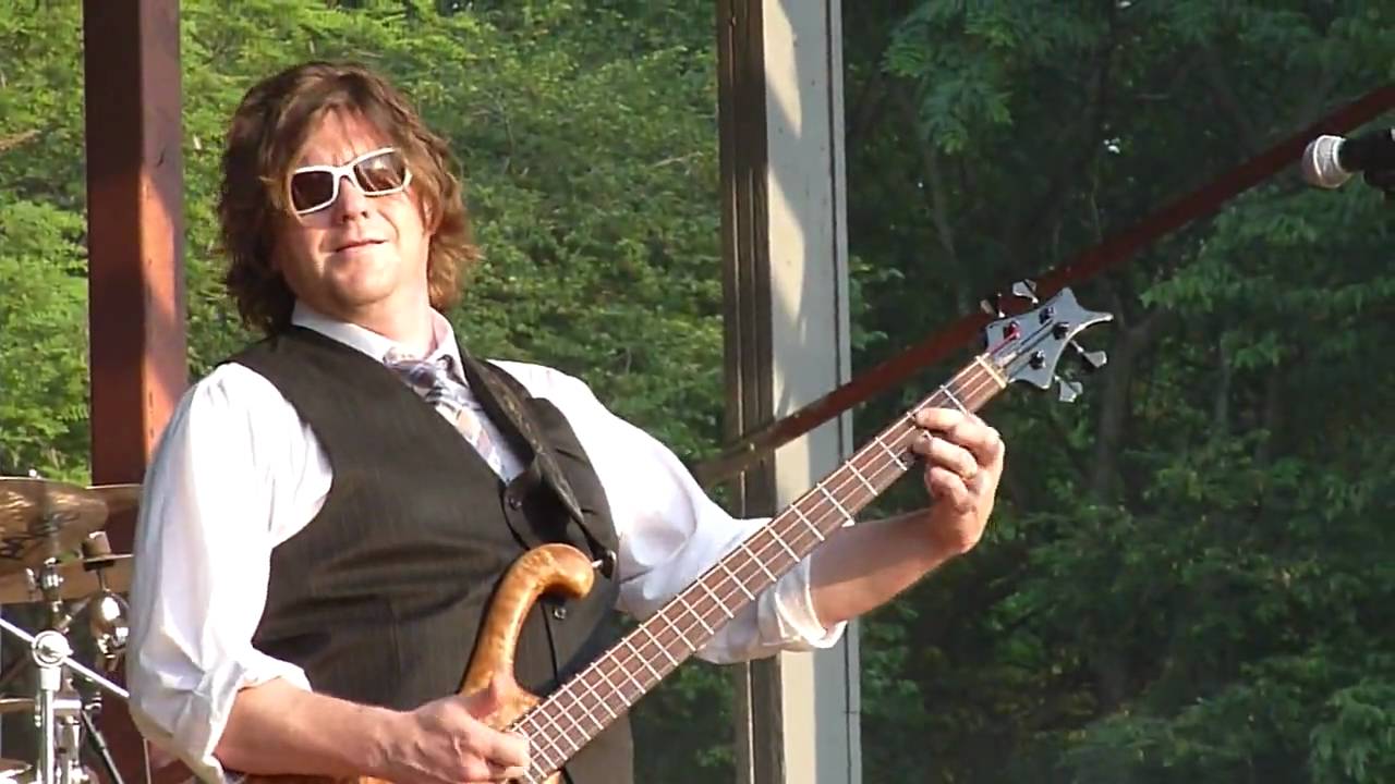 moe. - Timmy Tucker - Rob slappin' - Summer Camp 2010 - 5/30/10 - YouTube