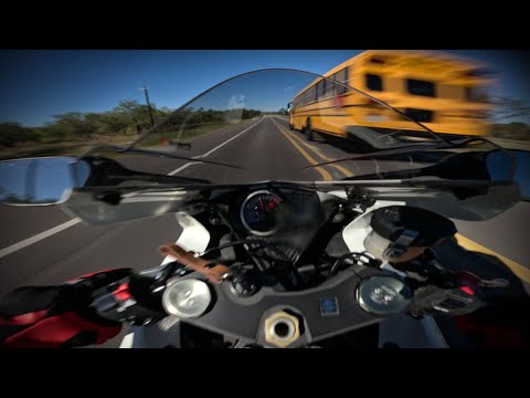SUZUKI GSXR 600 ON BACKROAD TWISTIES