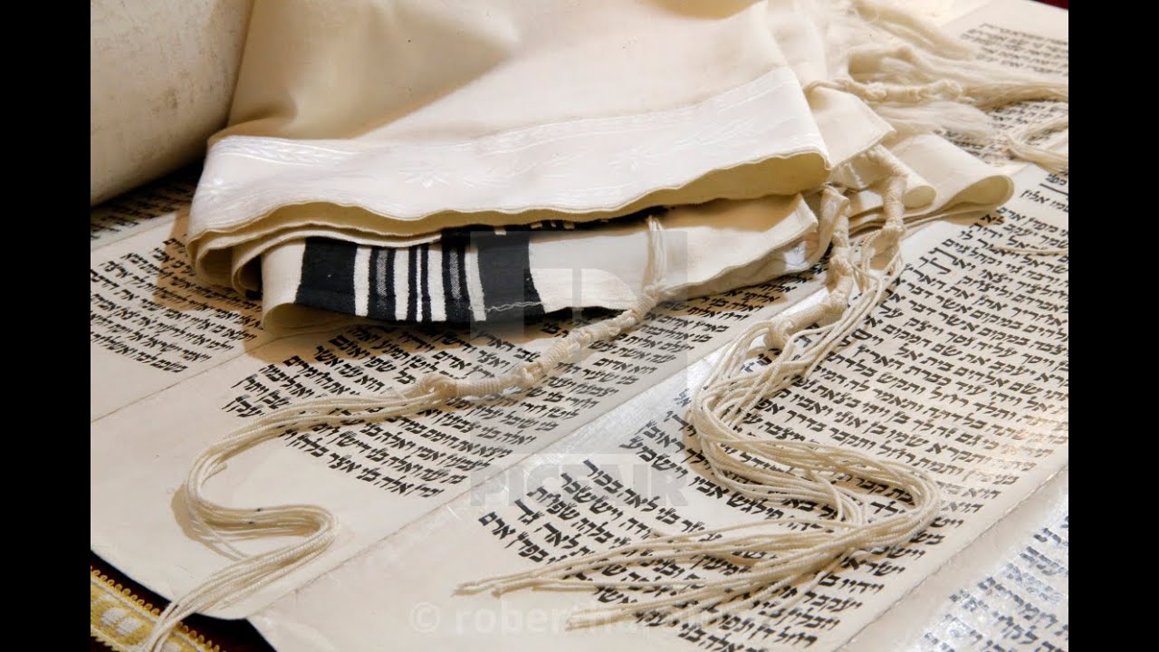 Hebrew Bible in English - Hallel Psalm 117 and Psalm 118 - YouTube
