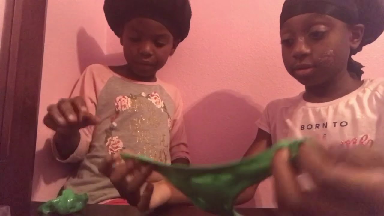 My first video~Play with slime - YouTube