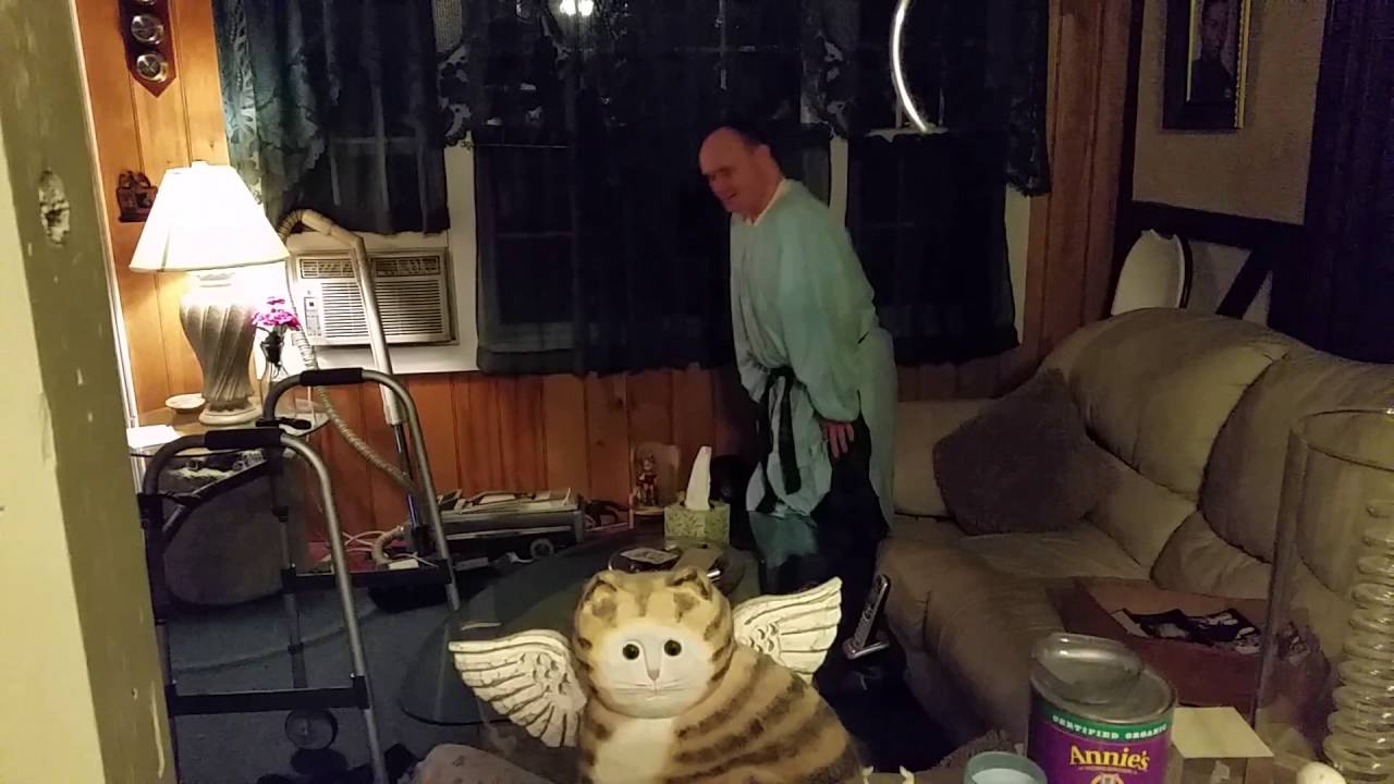 Robbie imitating Archie Bunker and Maude - YouTube