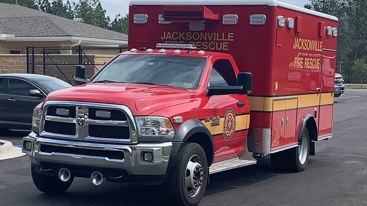 *RARE RAM* JFRD Rescue 43 Leaving Station 61 - YouTube