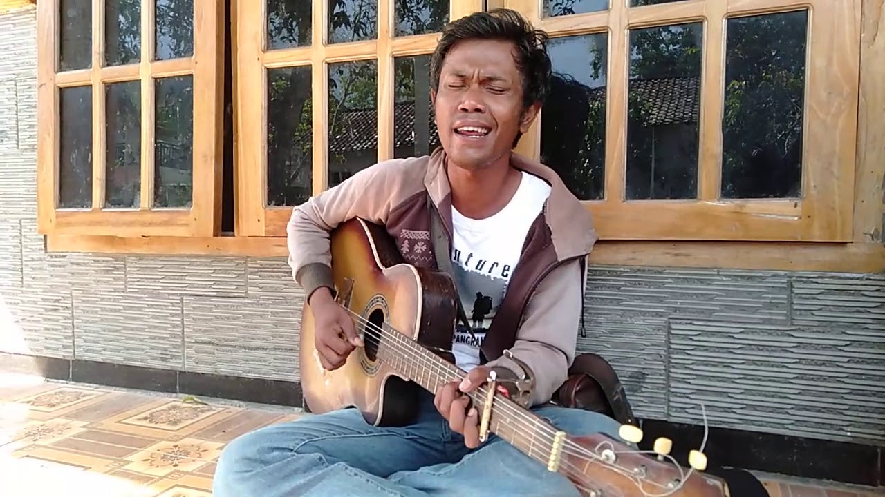 Mas Dodo - Kalung Emas Cover Akustik - YouTube