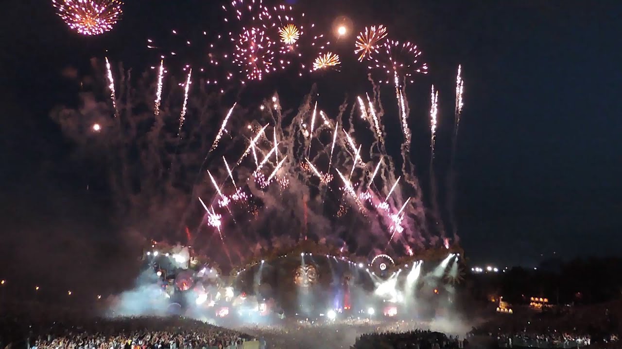 David Guetta @ Tomorrowland 2014 WE1 - Titanium - Fireworks - YouTube