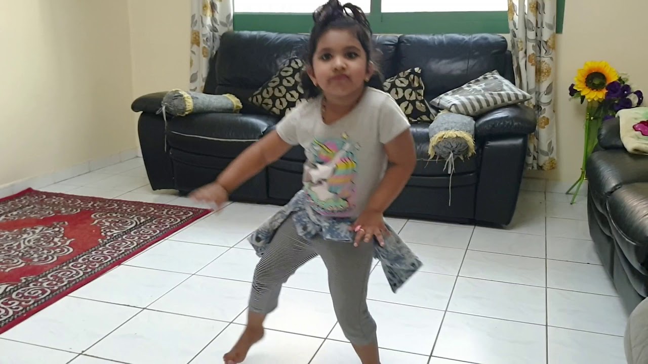 Mukkala Muqabla Video song - YouTube