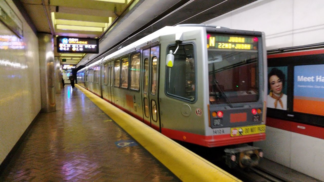 SF Muni Breda LRVs at Powell Station 4/11/22 - YouTube