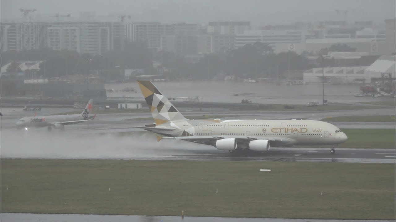 AMAZING JETSPRAY | Sydney Airport Plane Spotting | Compilation [Part 1 ...