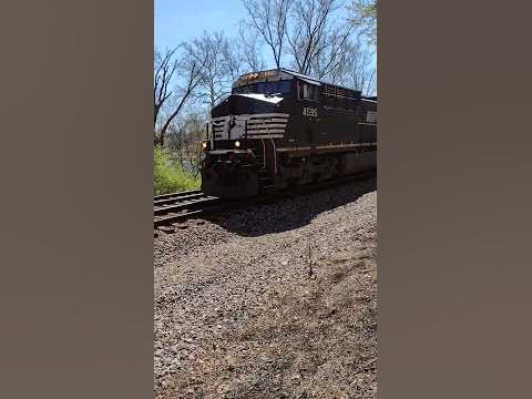 Roaring by and up close! NS 4595 and 9728. - YouTube
