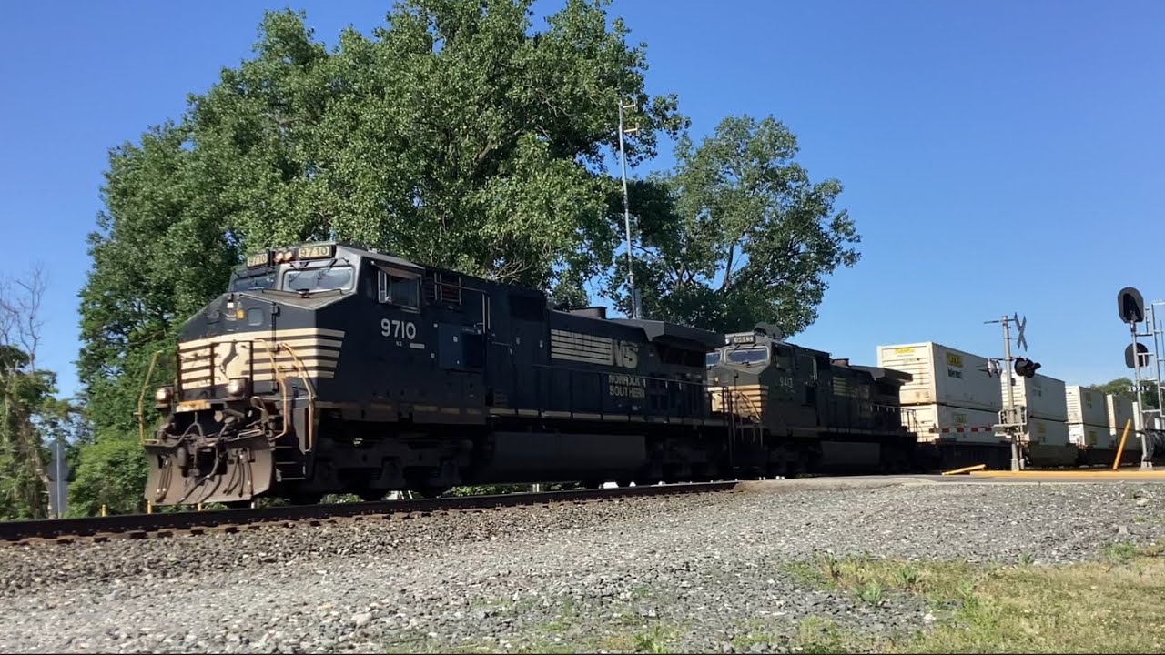 NS 9710 and NS 9413 - YouTube