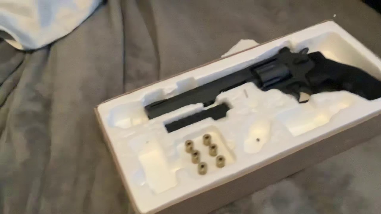Black ops exterminator revolver - YouTube