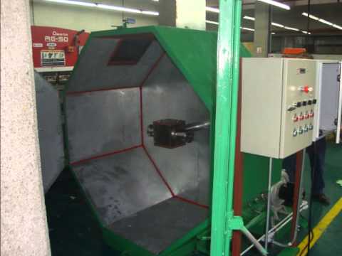 Rotomoldeadora - YouTube