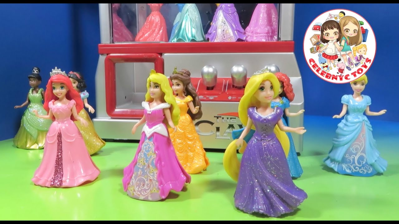 New Magiclip Claw Machine full of Disney Princess Fashion dresses - YouTube