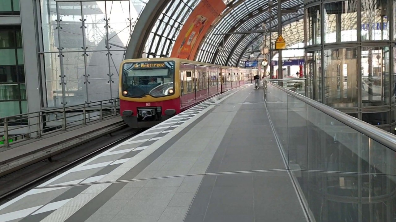 Berlin - Corona Lockdown 2020-04-12 - Berlin Main Station - YouTube