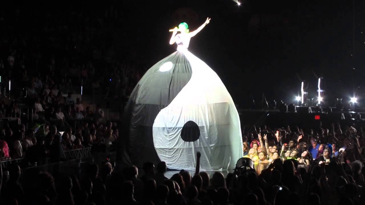 Katy Perry - It Takes Two MSG LIVE 07/09/2014 The Prismatic World Tour ...