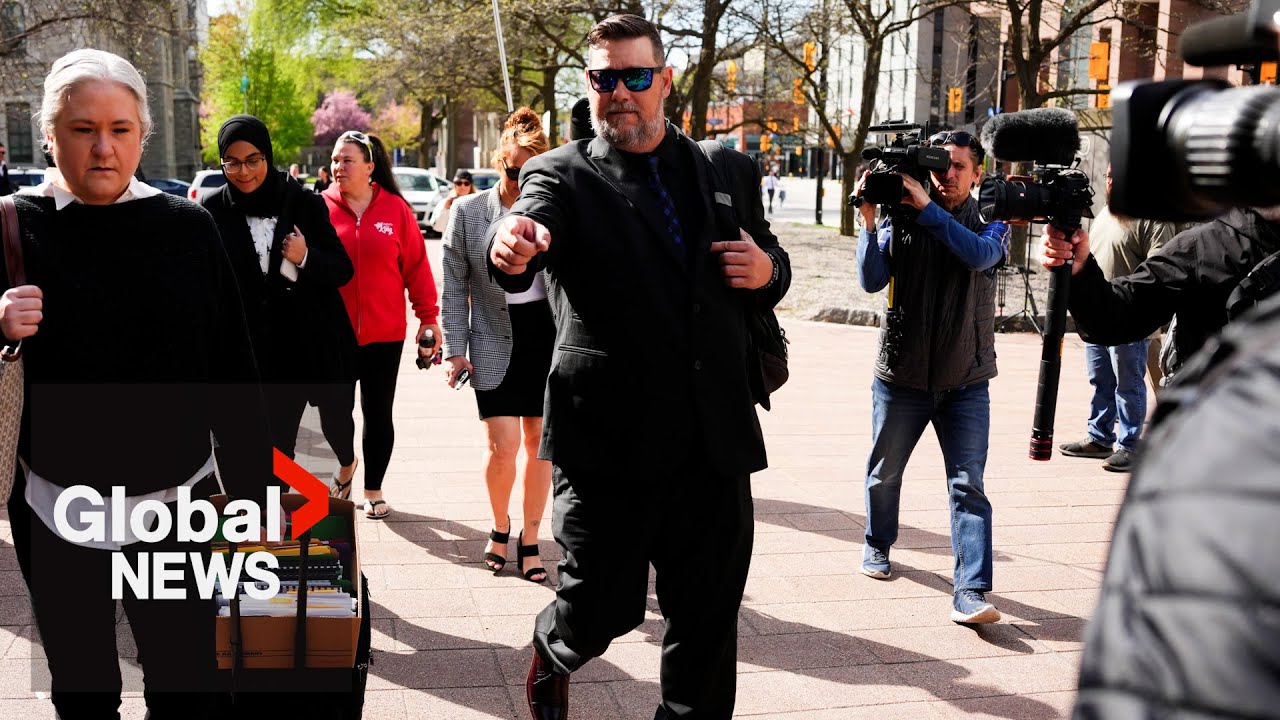 Trial for “Freedom Convoy” leader Pat King begins - YouTube