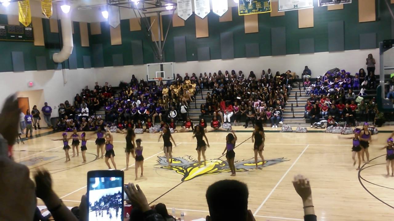 Royalty Dance Company Field Show!! 1st place - YouTube
