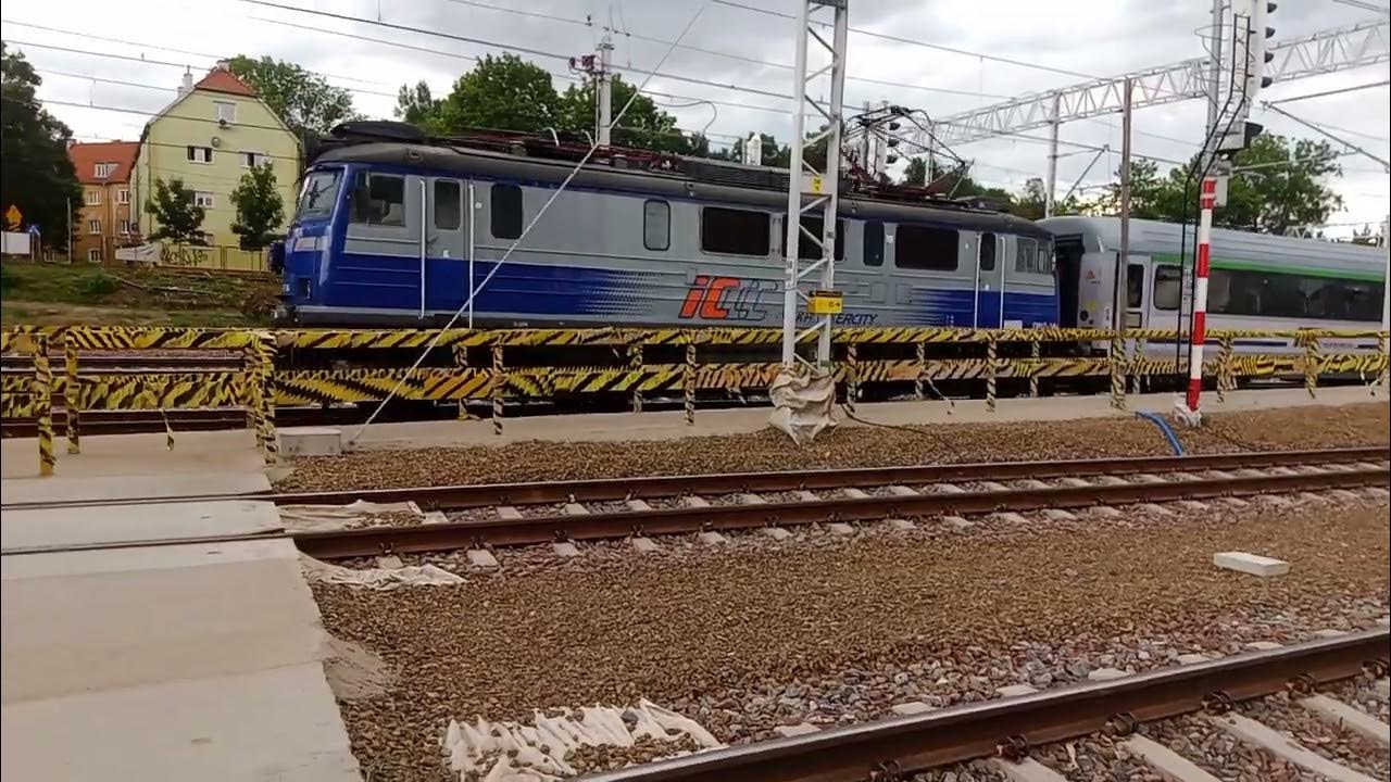 Lokomotywa EP07-384 w Olsztynie głównym, PKP Intercity. - YouTube