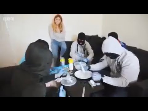 Stacey Dooley Meeting Drug Dealers In Glasgow (2017)