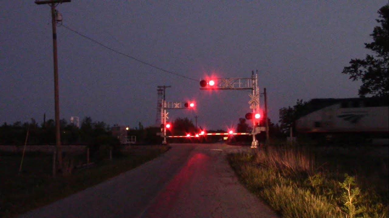 CSX P050/AMTK 50 (AMTK 29, 3, 78) Meets CSX M642 (CSX 5312) near C.R ...