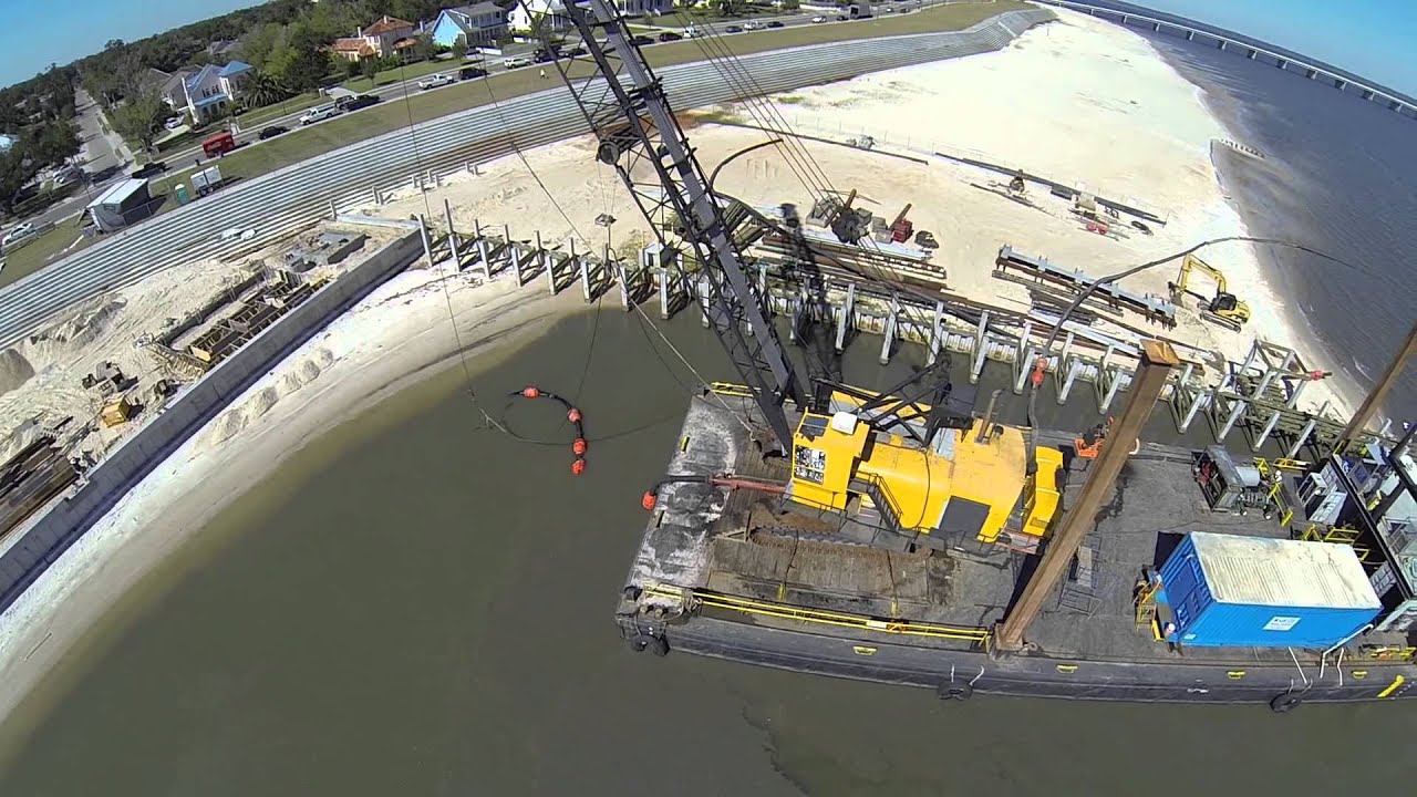Bay St Louis Harbor - Dredging - 10/25/13 - YouTube