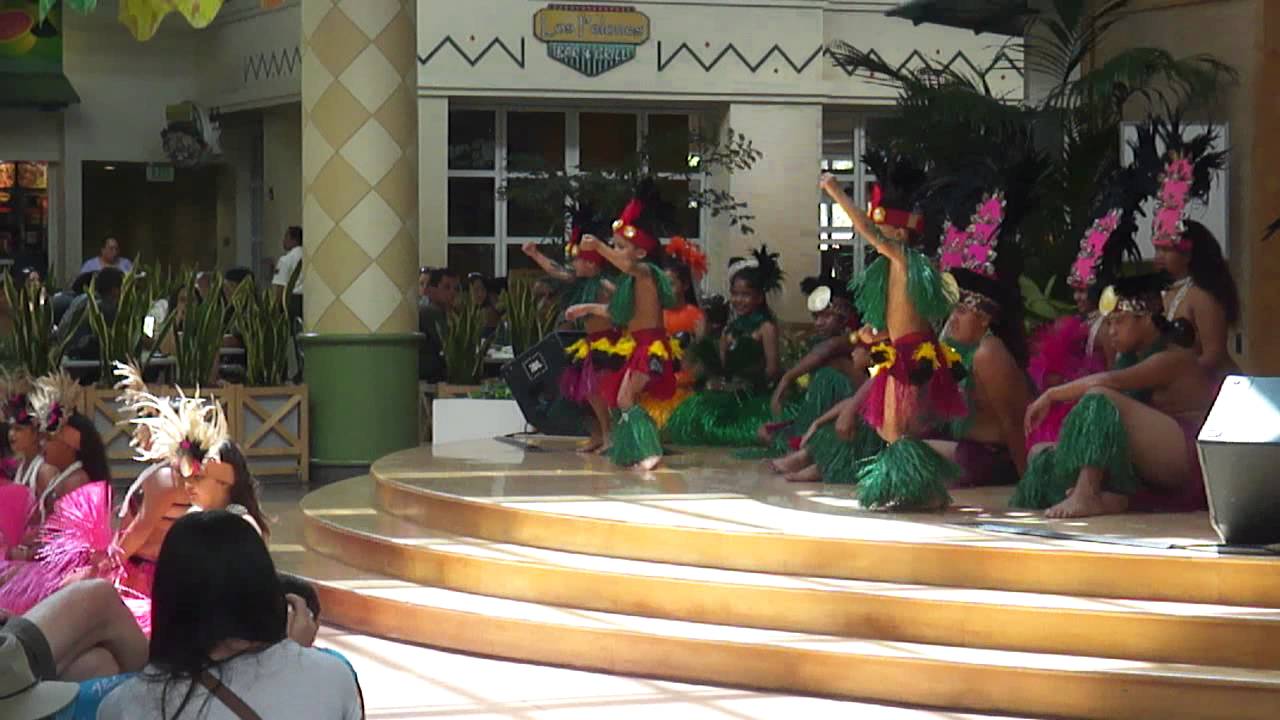 Hula Dancing in Maui (SO COOL!) Part 3 - YouTube