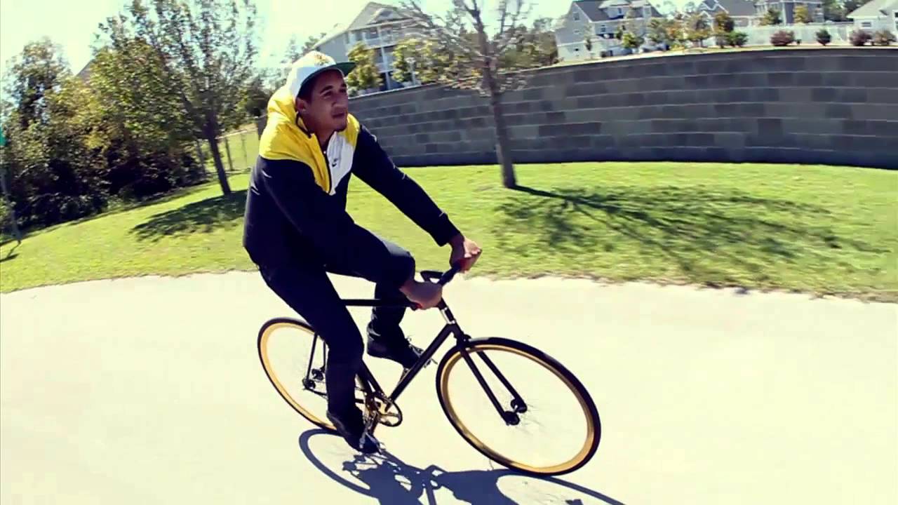 Chaz Thomas - Daydreamin - YouTube