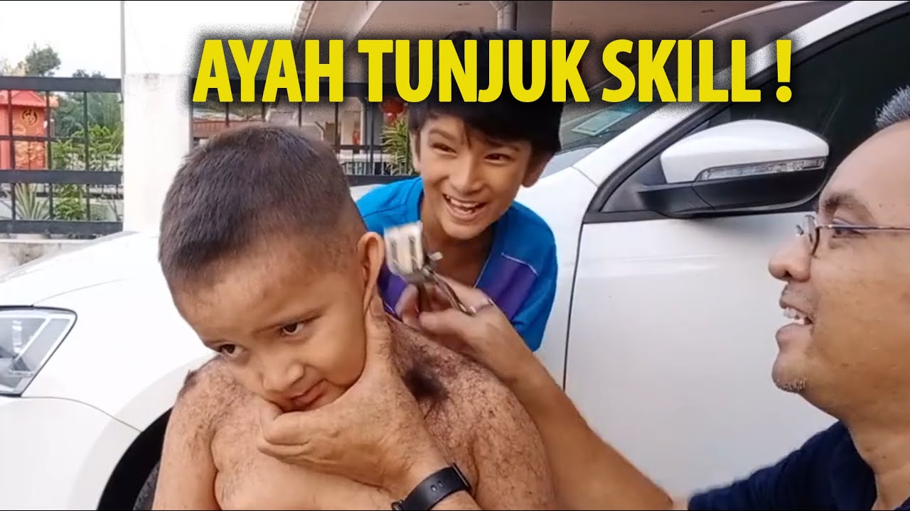 Ayahku Tunjuk Skill Tukang Gunting Rambut. Anak Cabut Lari! - YouTube
