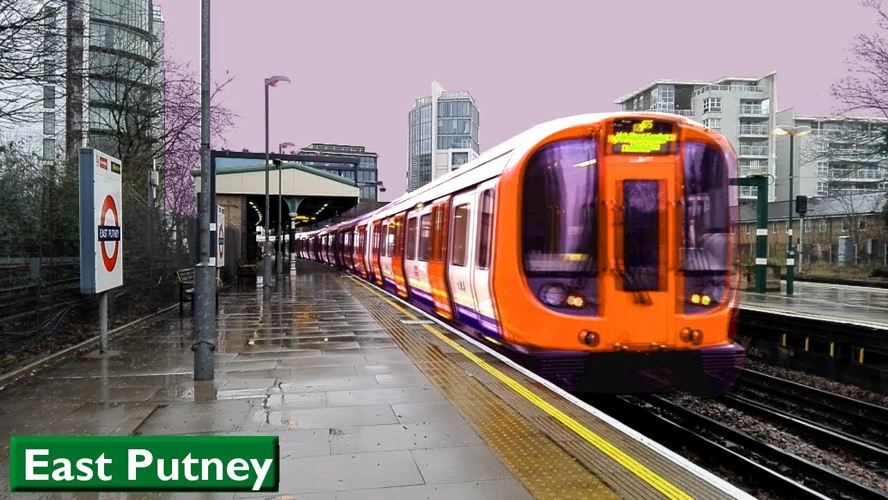 District Line London Tube – London Underground – AZZU