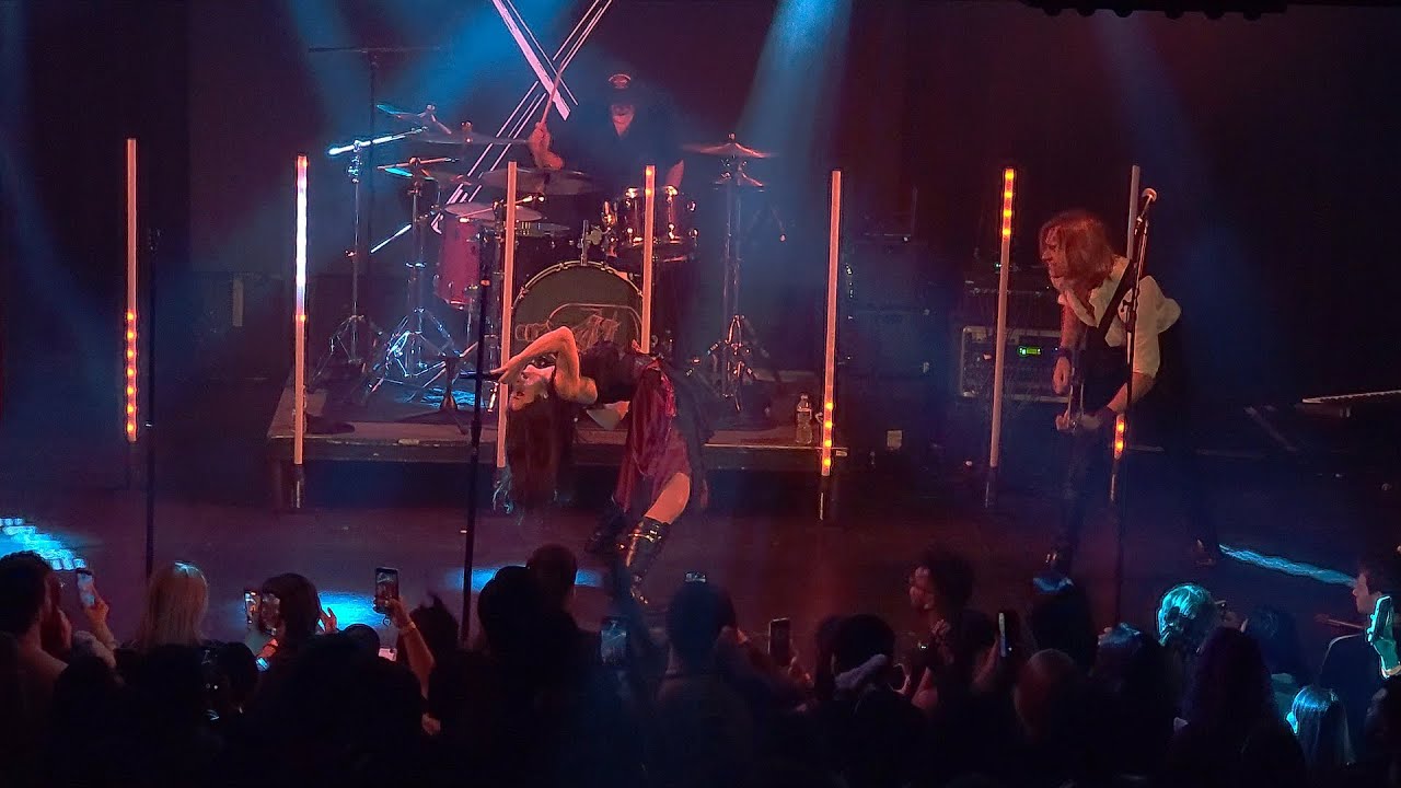 241009 Chrissy Costanza & VOILÀ | Full Concert | Racket NYC - New York ...