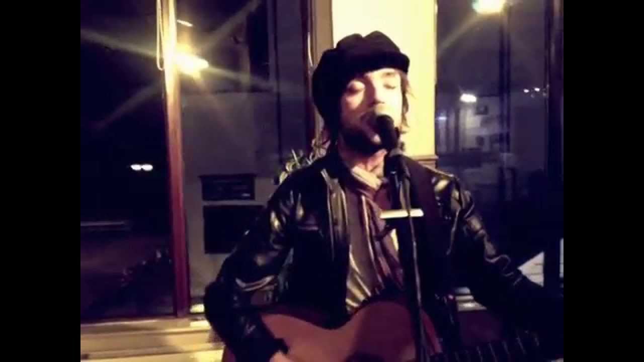 SCOTT BEATON - Forever Came Today (The Moons Cover) Live @ Cafe ...