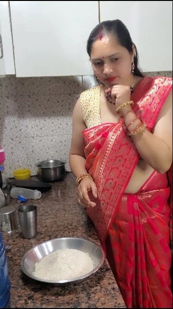 "𝐁𝐚𝐡𝐮 𝐑𝐚𝐧𝐢 𝐡𝐚𝐬 𝐬𝐨𝐥𝐮𝐭𝐢𝐨𝐧𝐬 𝐟𝐨𝐫 𝐞𝐯𝐞𝐫𝐲𝐭𝐡𝐢𝐧𝐠."😉😂🤪 #𝐜𝐨𝐦𝐞𝐝𝐲 #𝐟𝐮𝐧𝐧𝐲 #𝐫𝐞𝐥𝐚𝐭𝐚𝐛𝐥𝐞 #𝐬𝐡𝐨𝐫𝐭𝐬 - YouTube