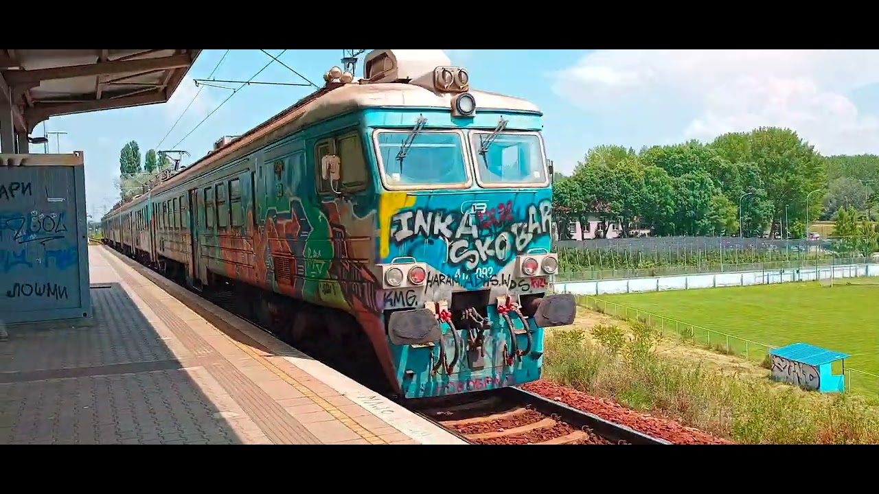 Odlazak takozvanog metro🤣 voza sa stanice u Krnjači. 30.Maj.2023 ...