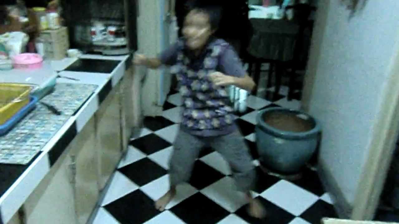 Dougie Style by my lil bro Bruce :)) - YouTube