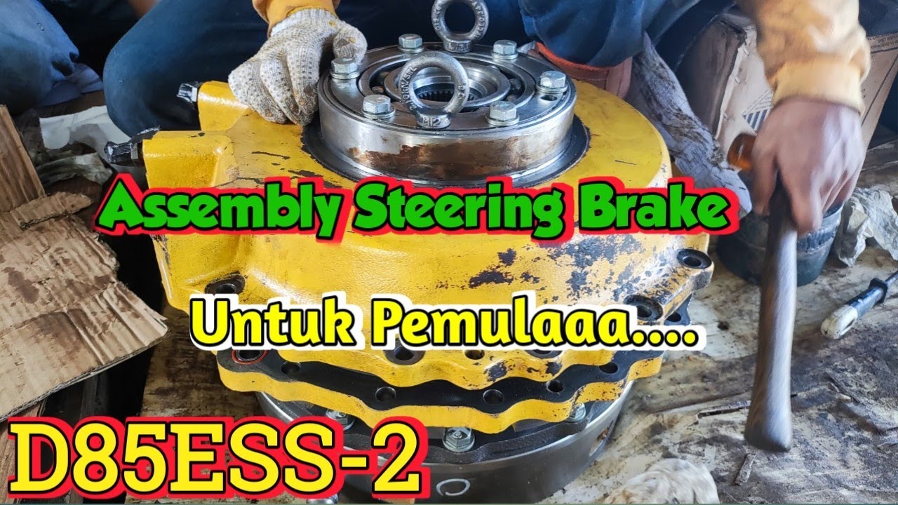Assembly Steering Brake D85ESS-2 Komatsu - YouTube