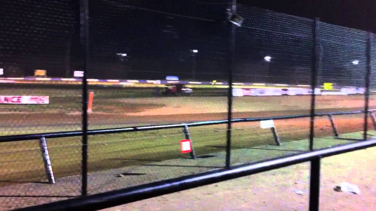 Big Block Modifieds v.s. 360 Sprint Car - YouTube