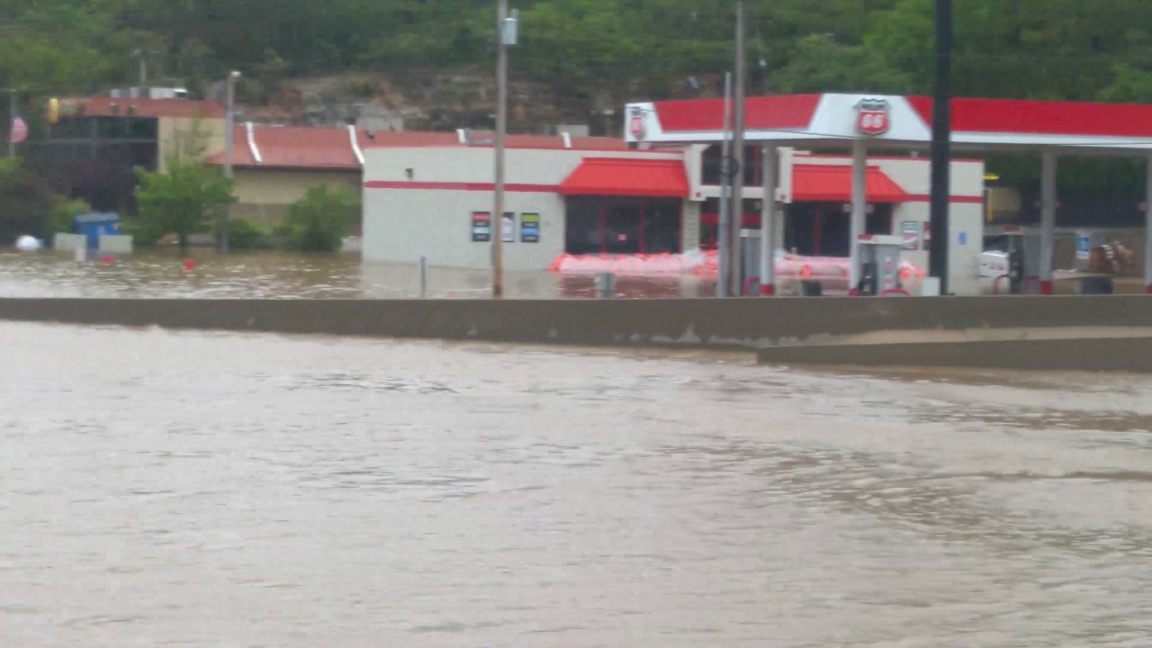 Fenton and Valley Park Missouri flood meramec river 5/3/2017 - YouTube